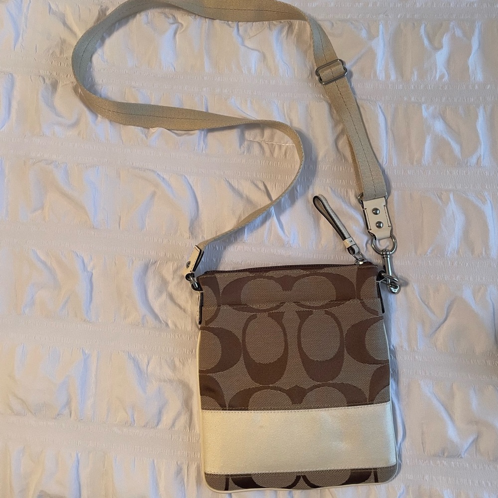 Coach Signature Swingpack Crossbody Bag - Gem